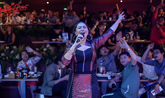 Home - Meeting Point Bar & Lounge